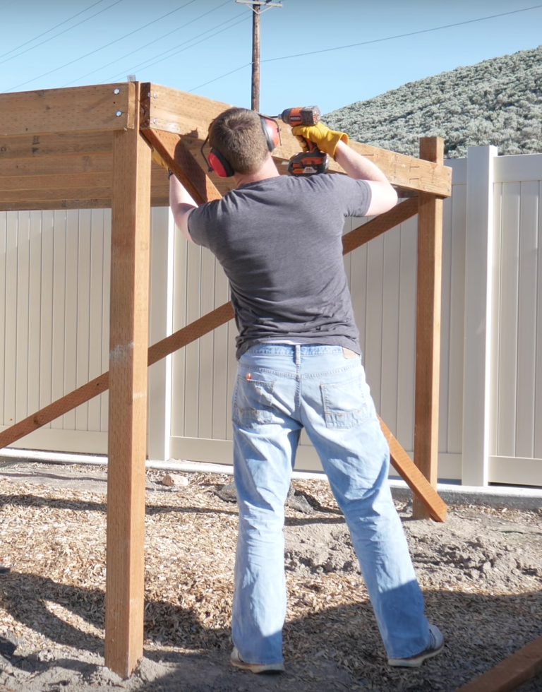 How to Build a Treeless Tree house – Part 1 – Footings and Deck – LRN2DIY