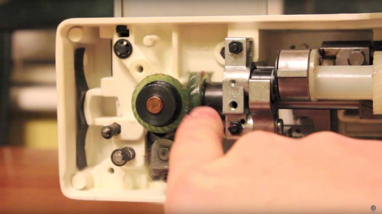 How to Fix the Hook Timing on a Sewing Machine – LRN2DIY