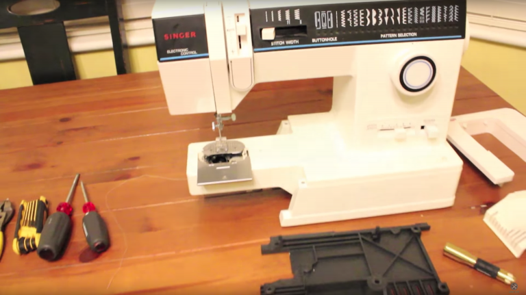 How to Fix the Hook Timing on a Sewing Machine – LRN2DIY