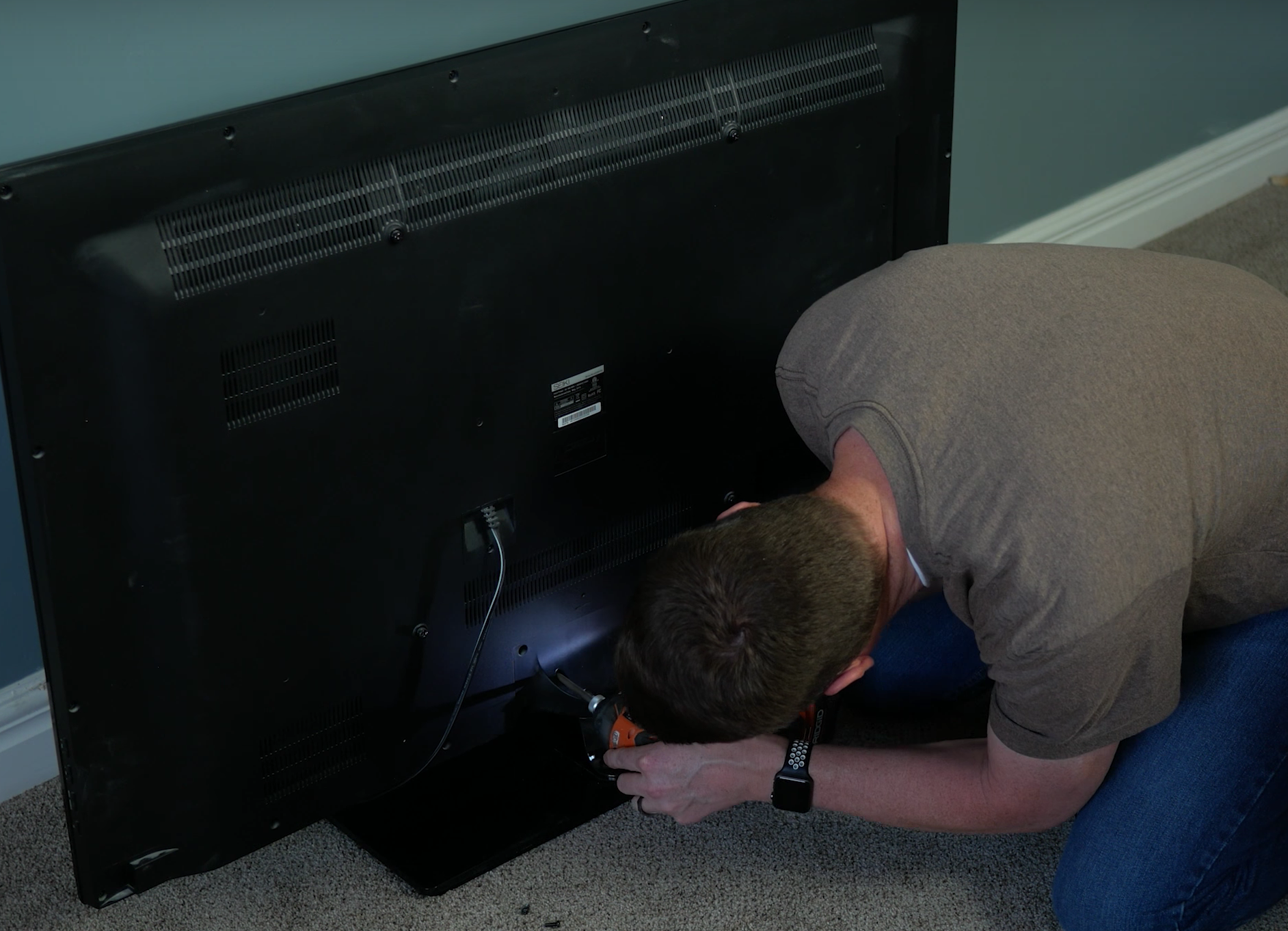 How to Mount a TV to the Wall, Step by Step – LRN2DIY