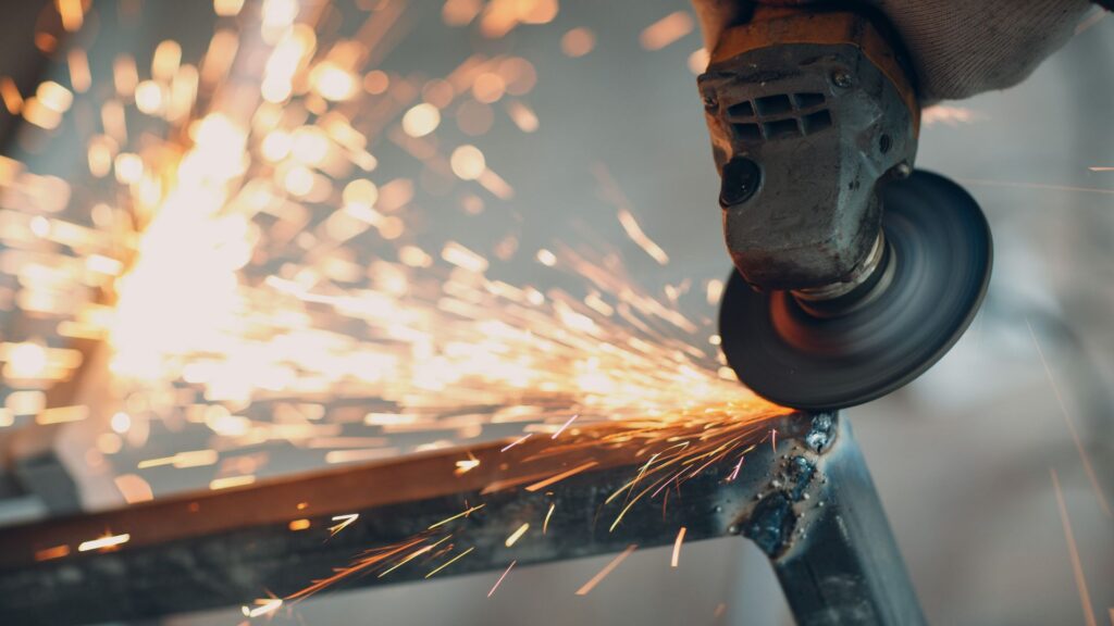 Tips for Effectively Cutting Metal Materials – LRN2DIY